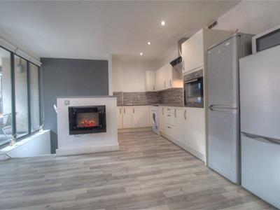 Property details for City Point, 150 Chapel Street, Salford Price £ ...